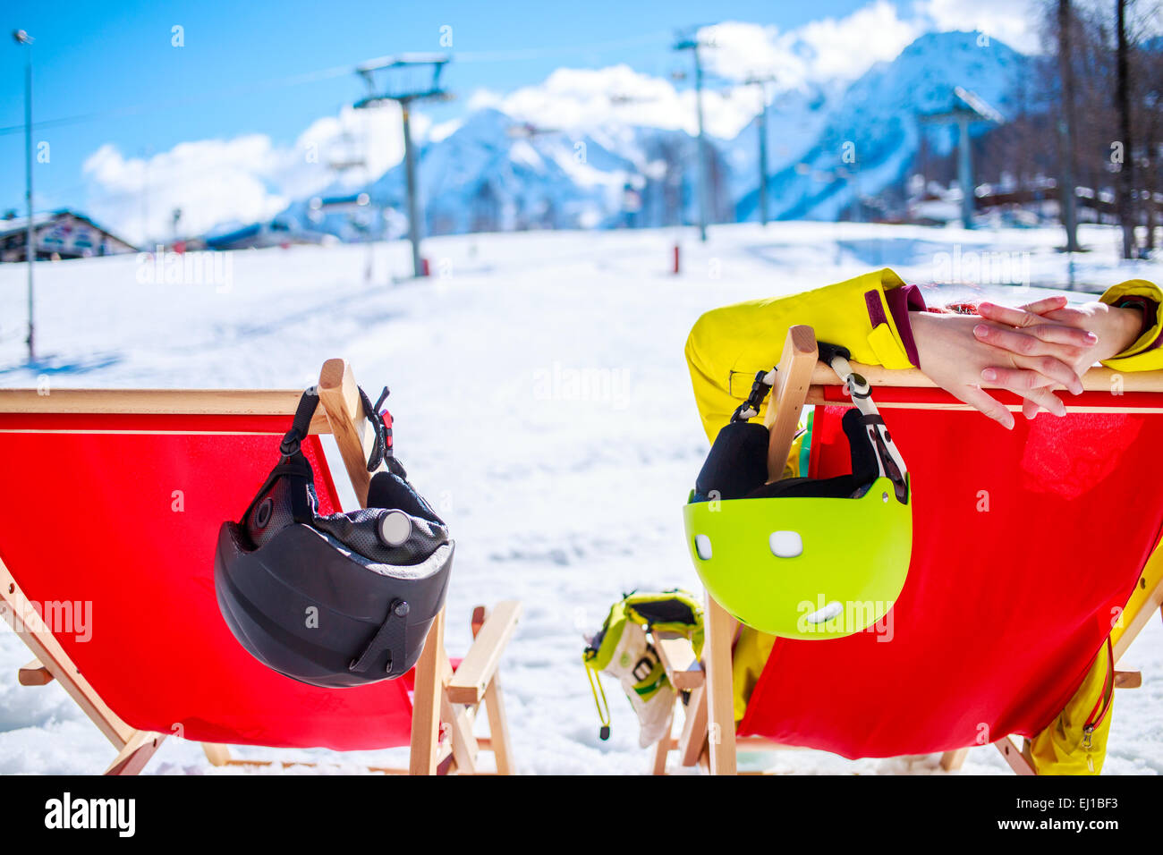 Relax in mountains after skiing Stock Photo - Alamy