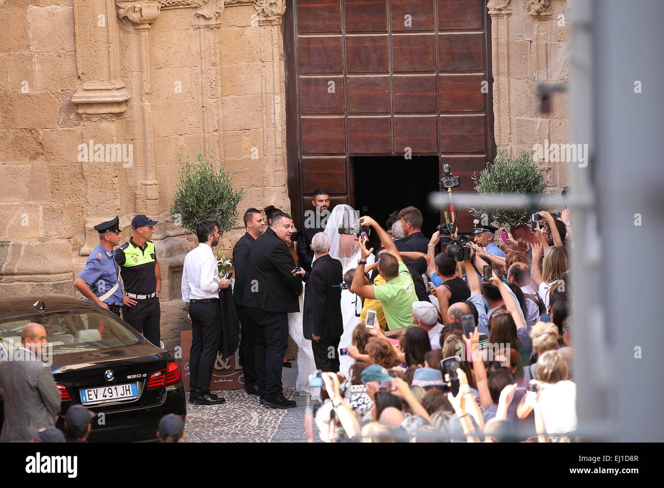 Elisabetta Canalis wedding as she marries surgeon Brian Perri in ...