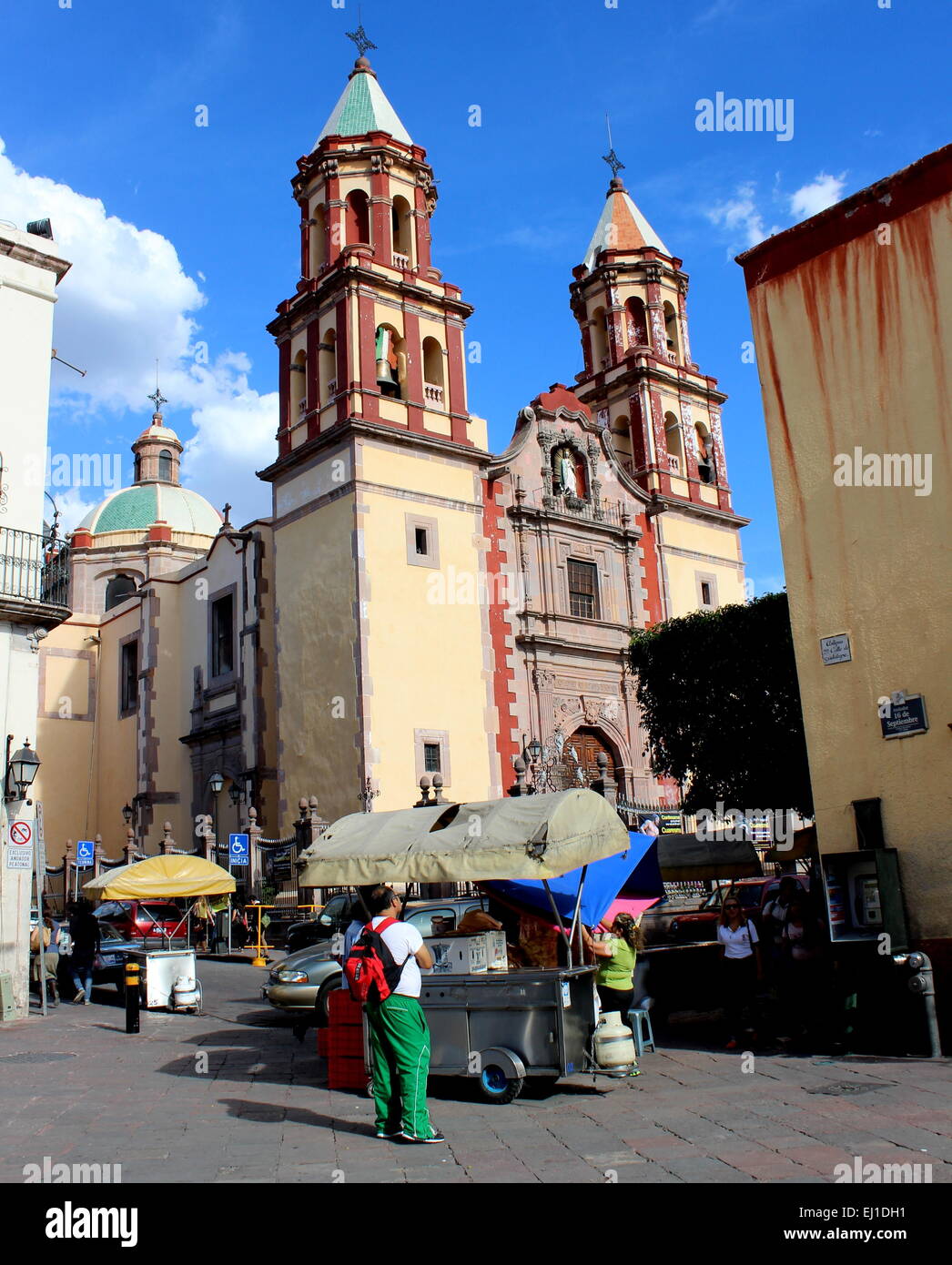 Colonial architecture and tourism culture hi-res stock photography and ...