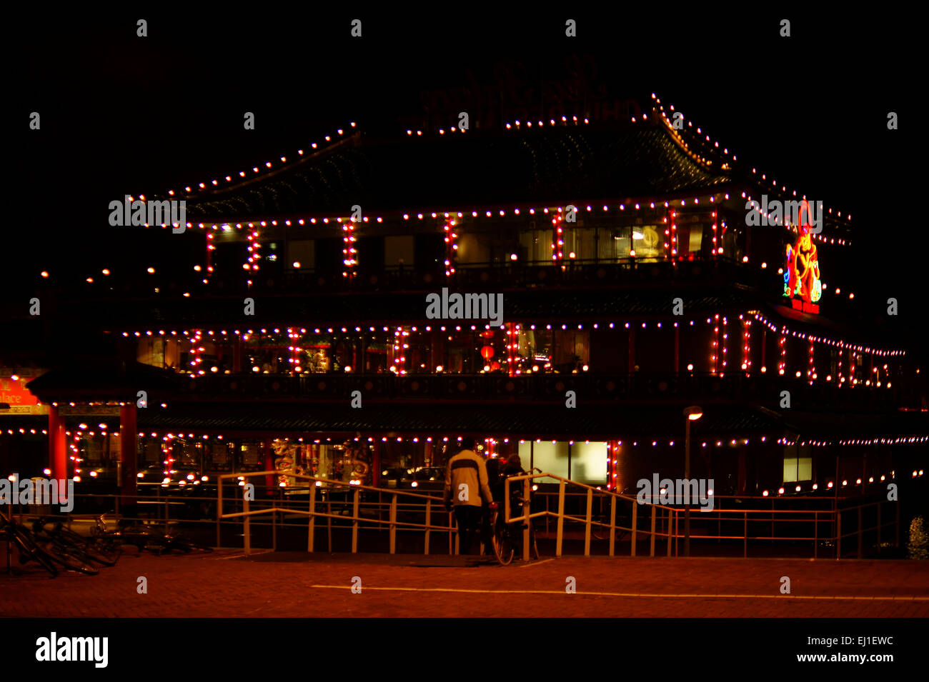 Floating chinese restaurant sea palace hi-res stock photography and ...