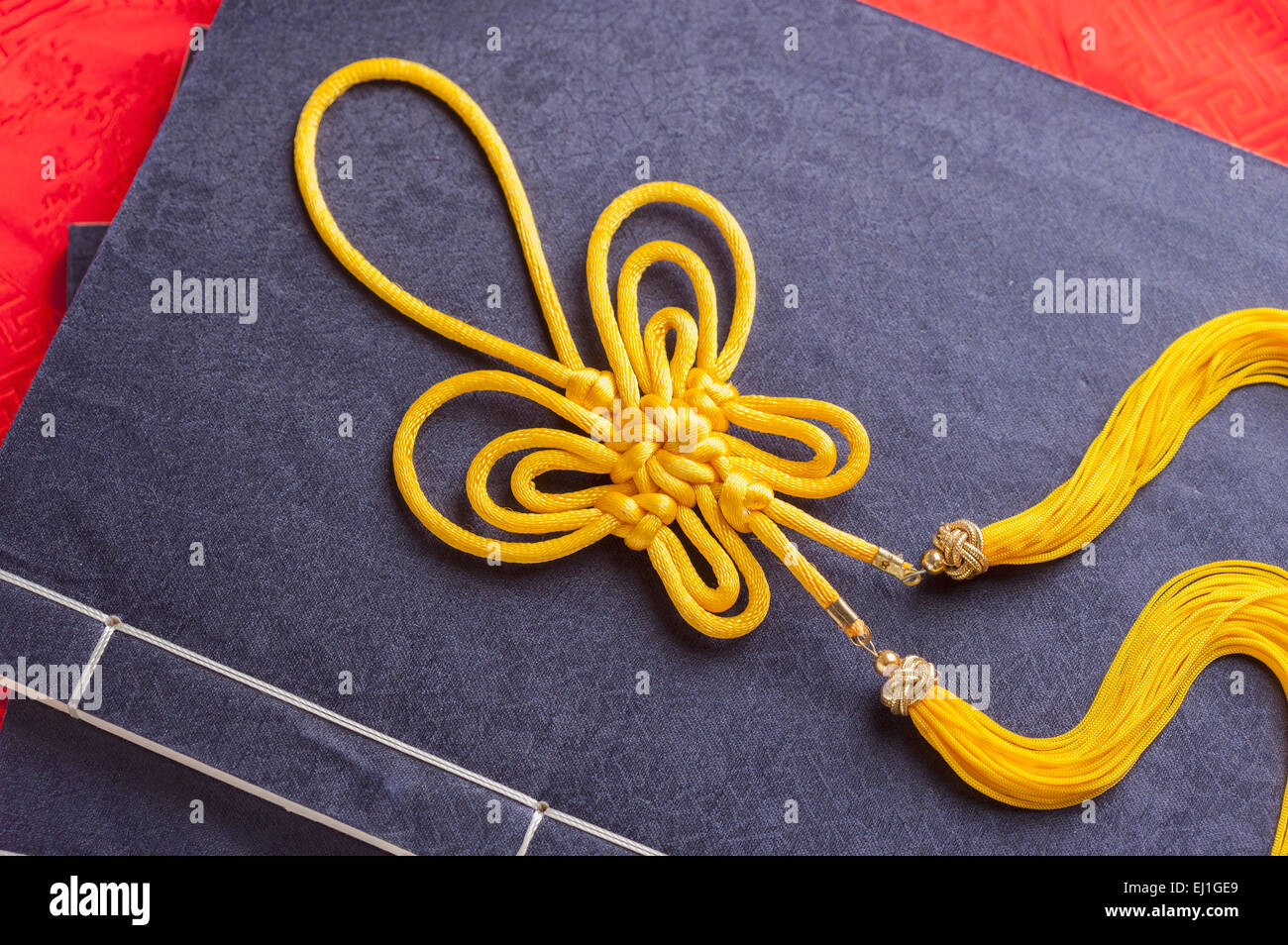 Ancient chinese books hi-res stock photography and images - Alamy