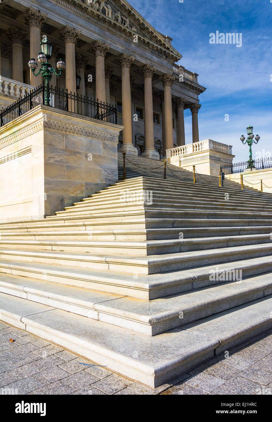 Architecture building steps hi-res stock photography and images - Alamy