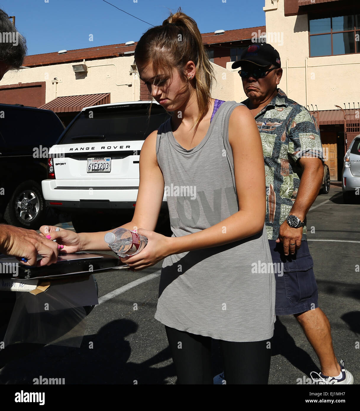 Sadie Robertson arrives at the Dancing With the Stars season 19 ...