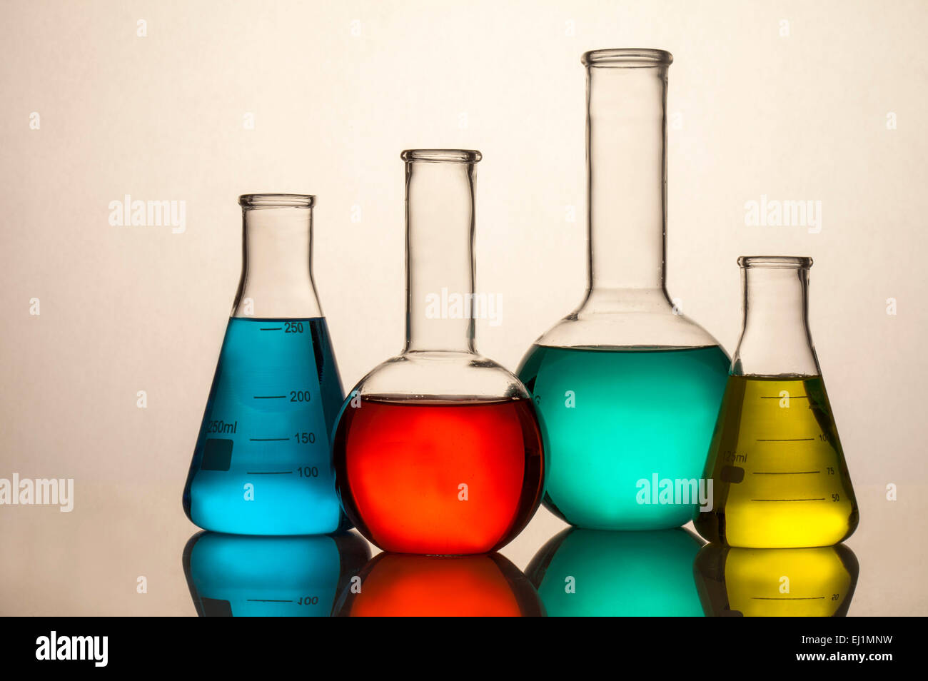 Blue conical flask hi-res stock photography and images - Alamy