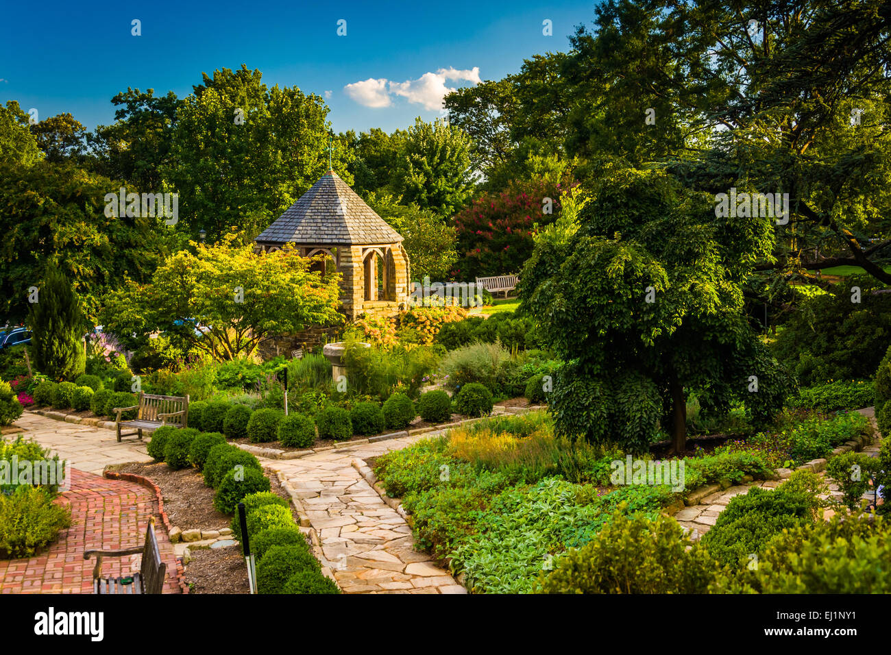 Summit garden hi-res stock photography and images - Alamy
