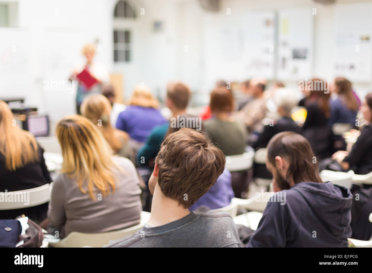 Lecturing hi-res stock photography and images - Alamy