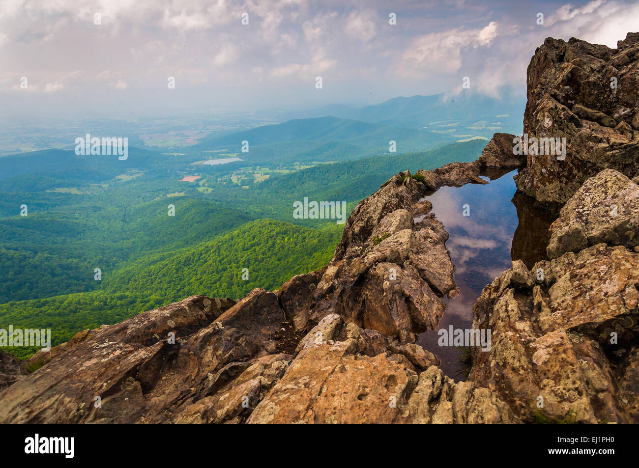 View of the Shenandoah Valley from cliffs on Little Stony Man Cliffs ...
