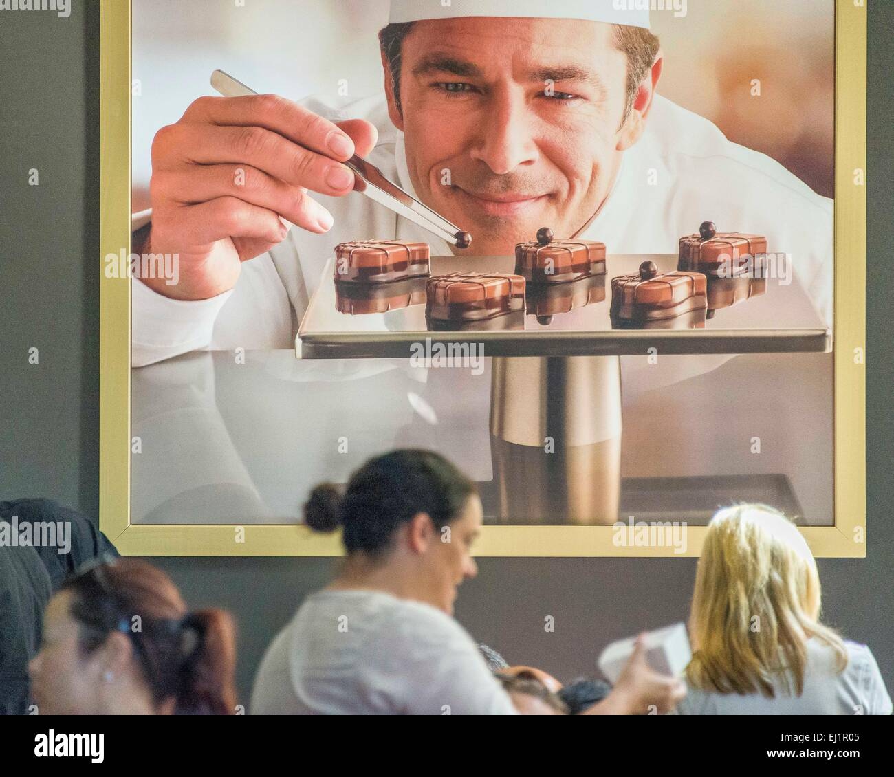 Sydney, Australia. 20th Mar, 2015. Visitors inside the Lindt cafe in ...