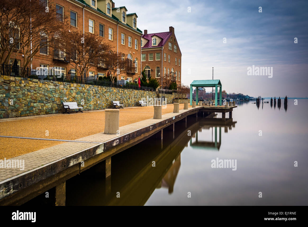 Waterfront promenade and condominiums along the Potomac River in ...
