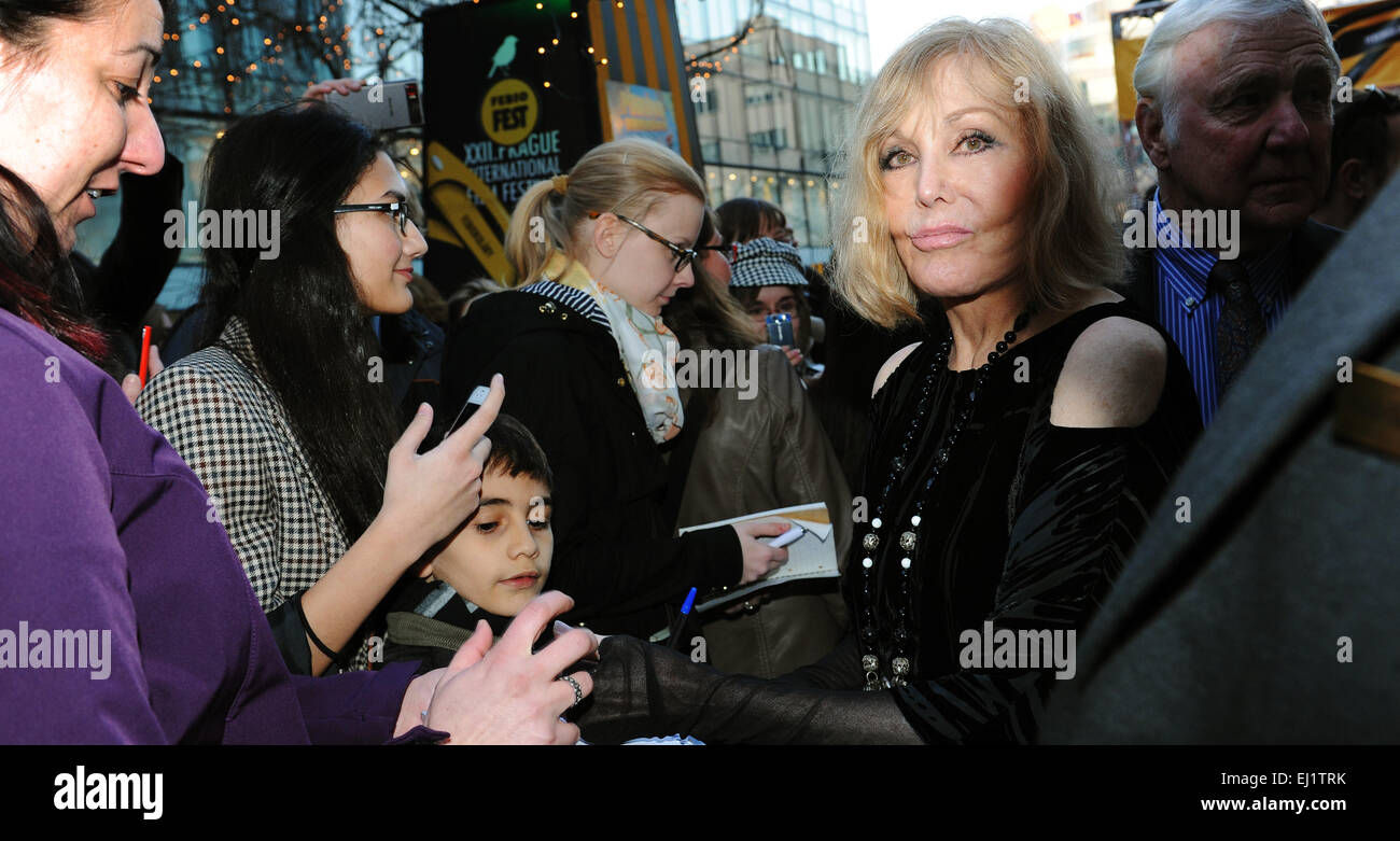 Kim novak hi-res stock photography and images - Alamy