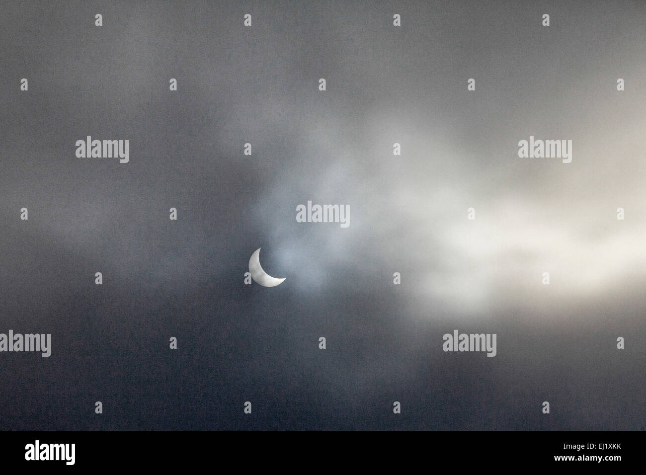 Brighton, UK. 20th Mar, 2015. Partial solar eclipse on 20th March 2015 ...