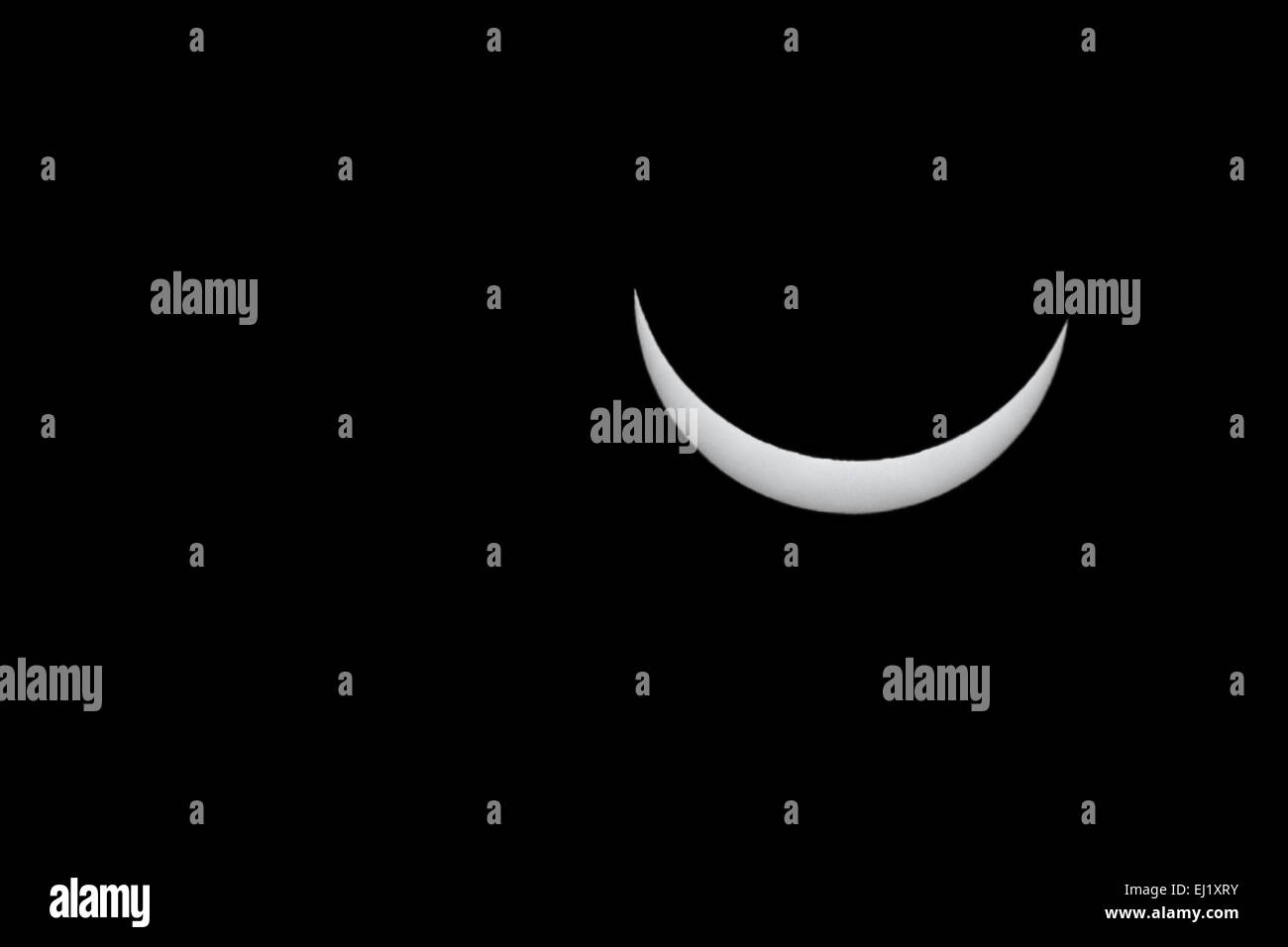 Milton Keynes, UK. 20th March 2015. The Solar Eclipse Credit: Chris ...