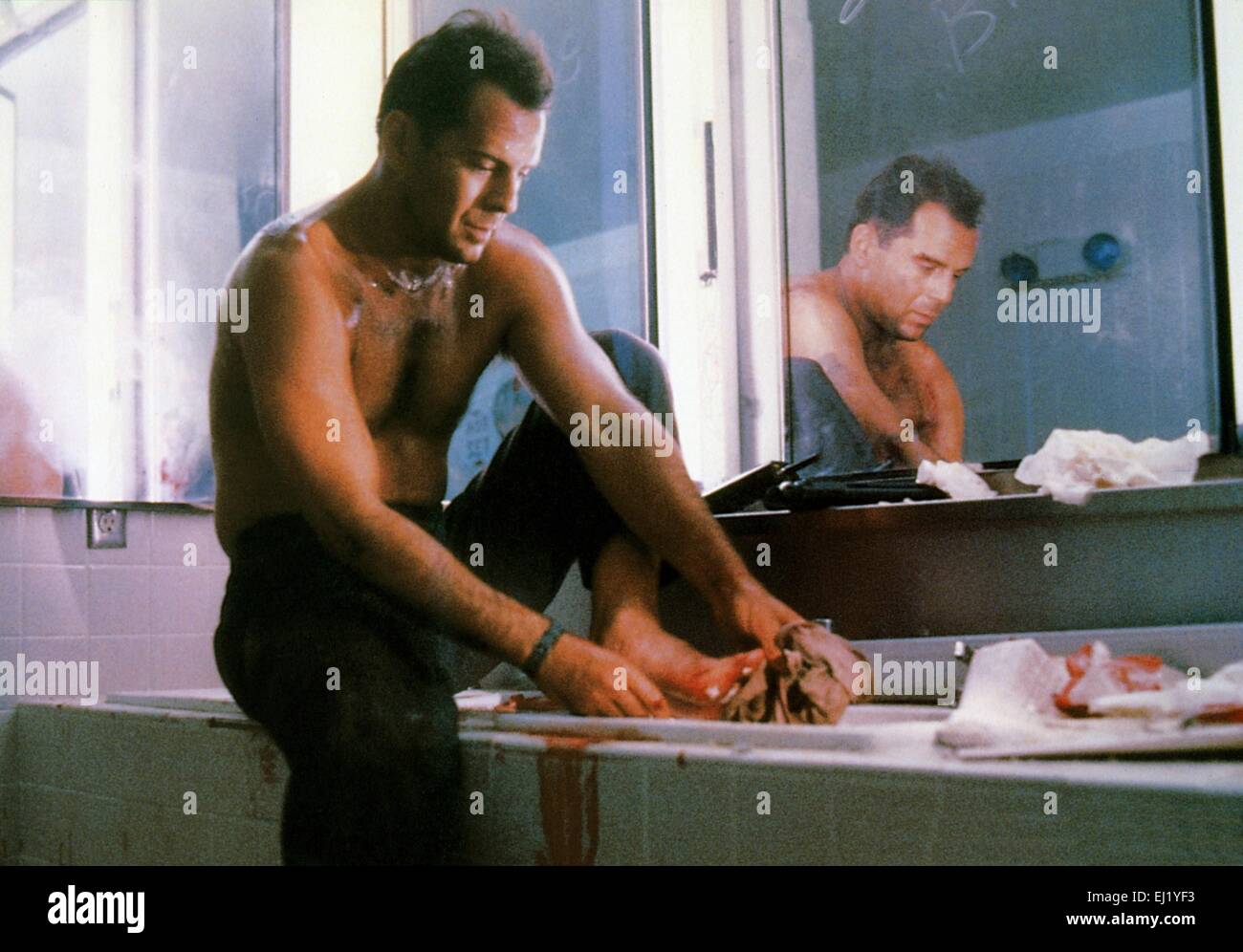 Die hard 1988 hi-res stock photography and images - Alamy