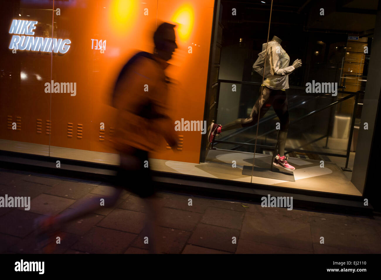 Nike shop window hi-res stock photography and images - Alamy