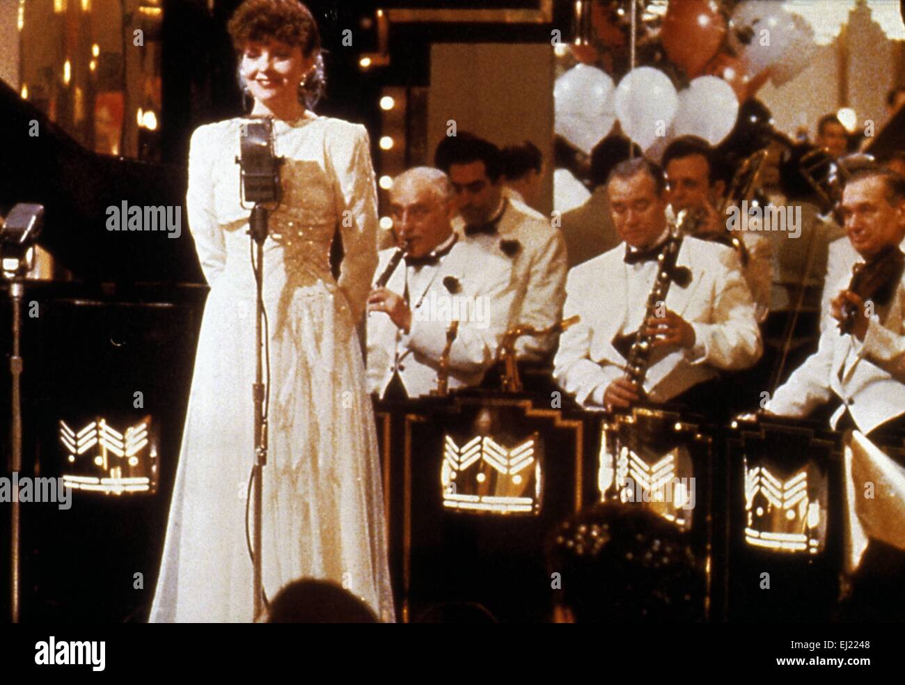Radio Days Year : 1987 USA Director : Woody Allen Diane Keaton Stock ...