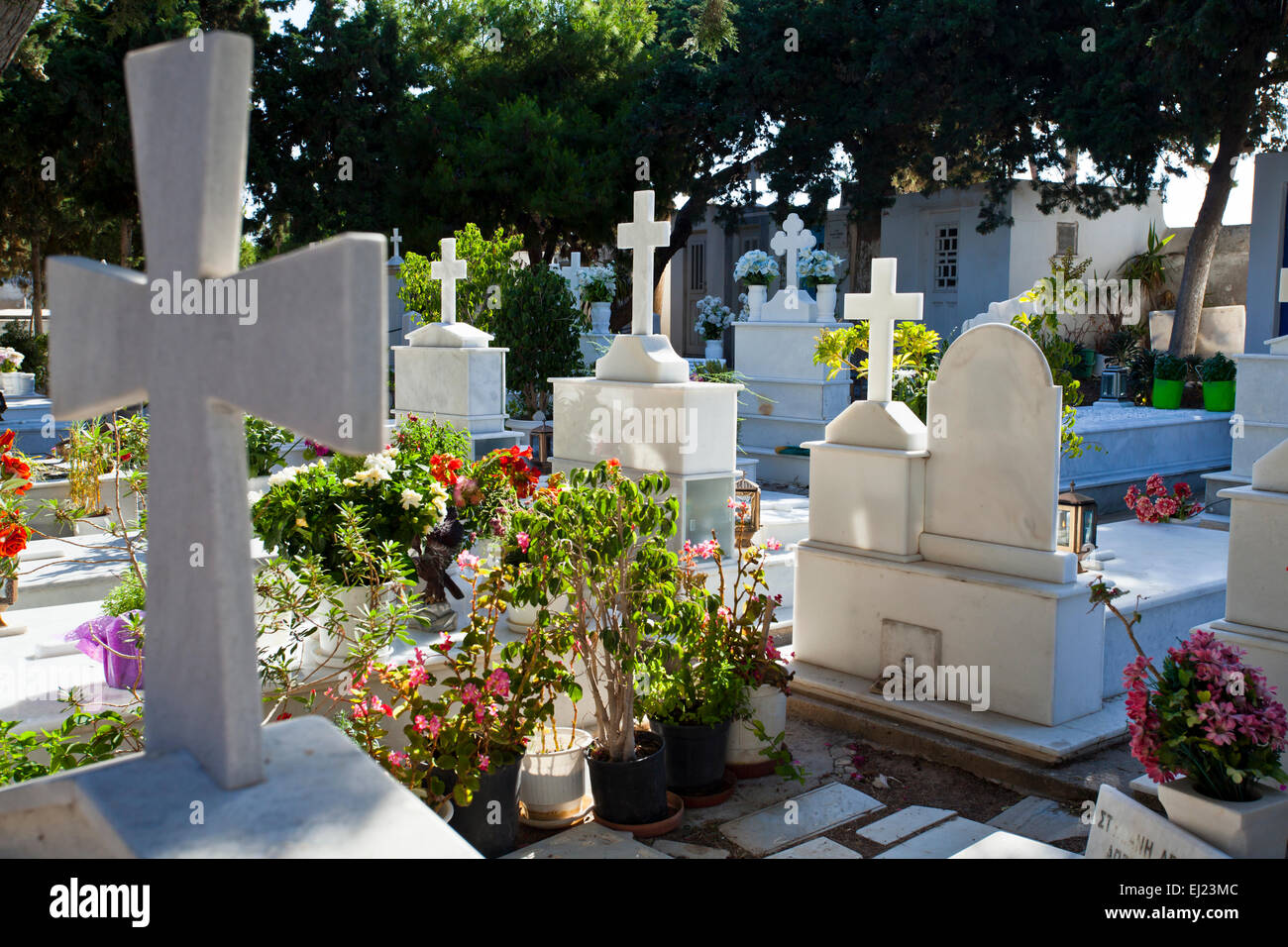 Greek cemetery hi-res stock photography and images - Alamy