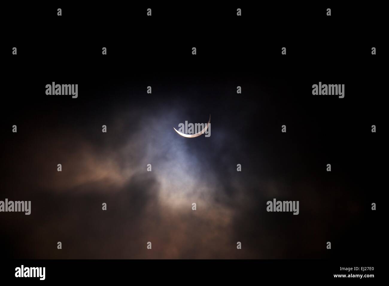 Eclipse overcast hi-res stock photography and images - Alamy