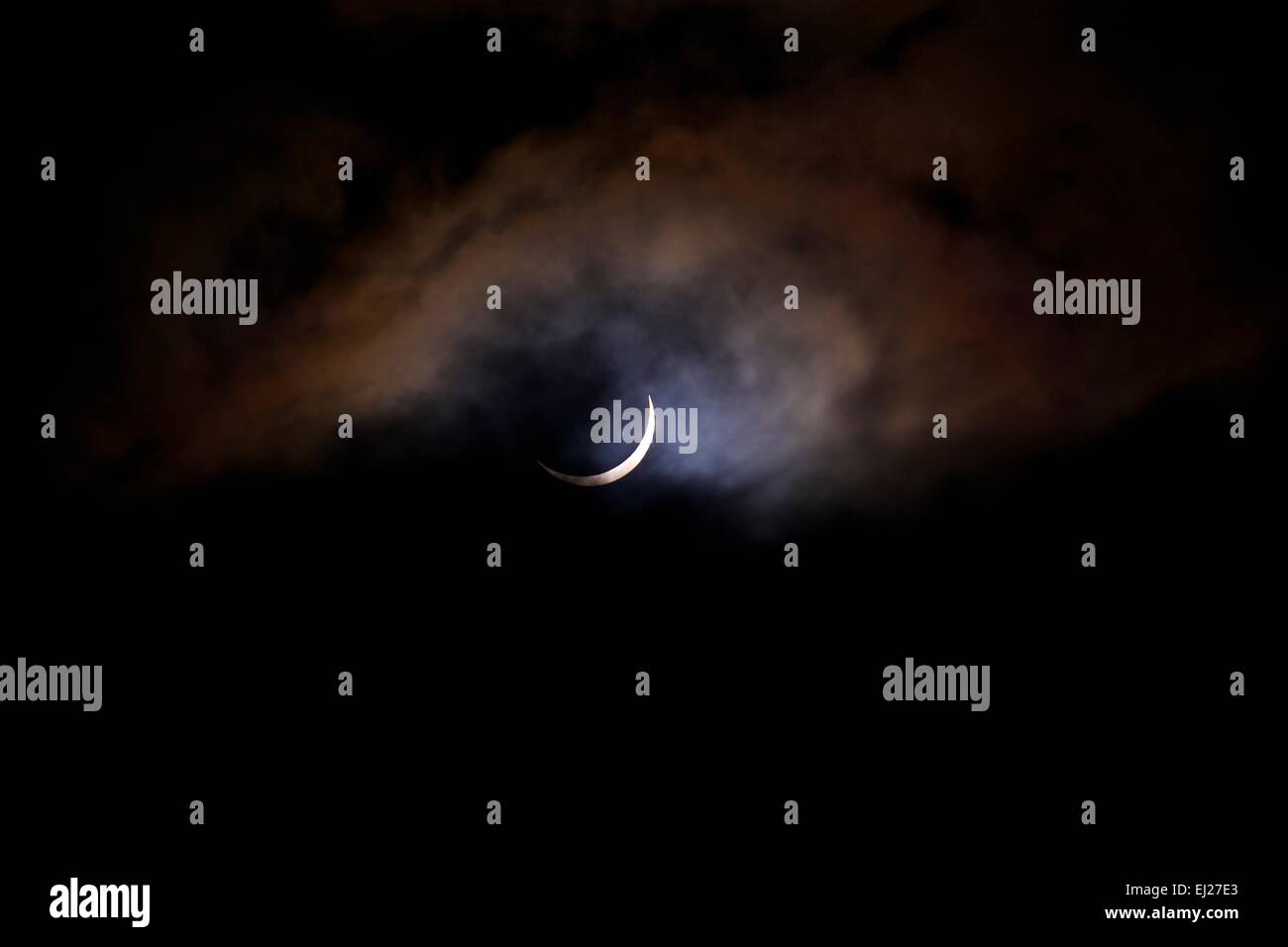Eclipse overcast hi-res stock photography and images - Alamy