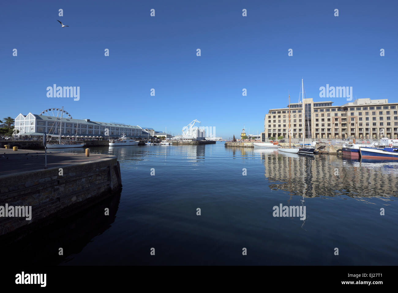 the Cape Town Waterfront reflecting in the water, South Africa Stock ...