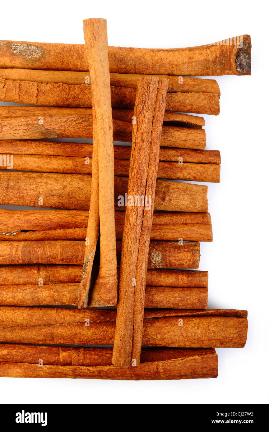 cinnamon stick spice on white background Stock Photo - Alamy