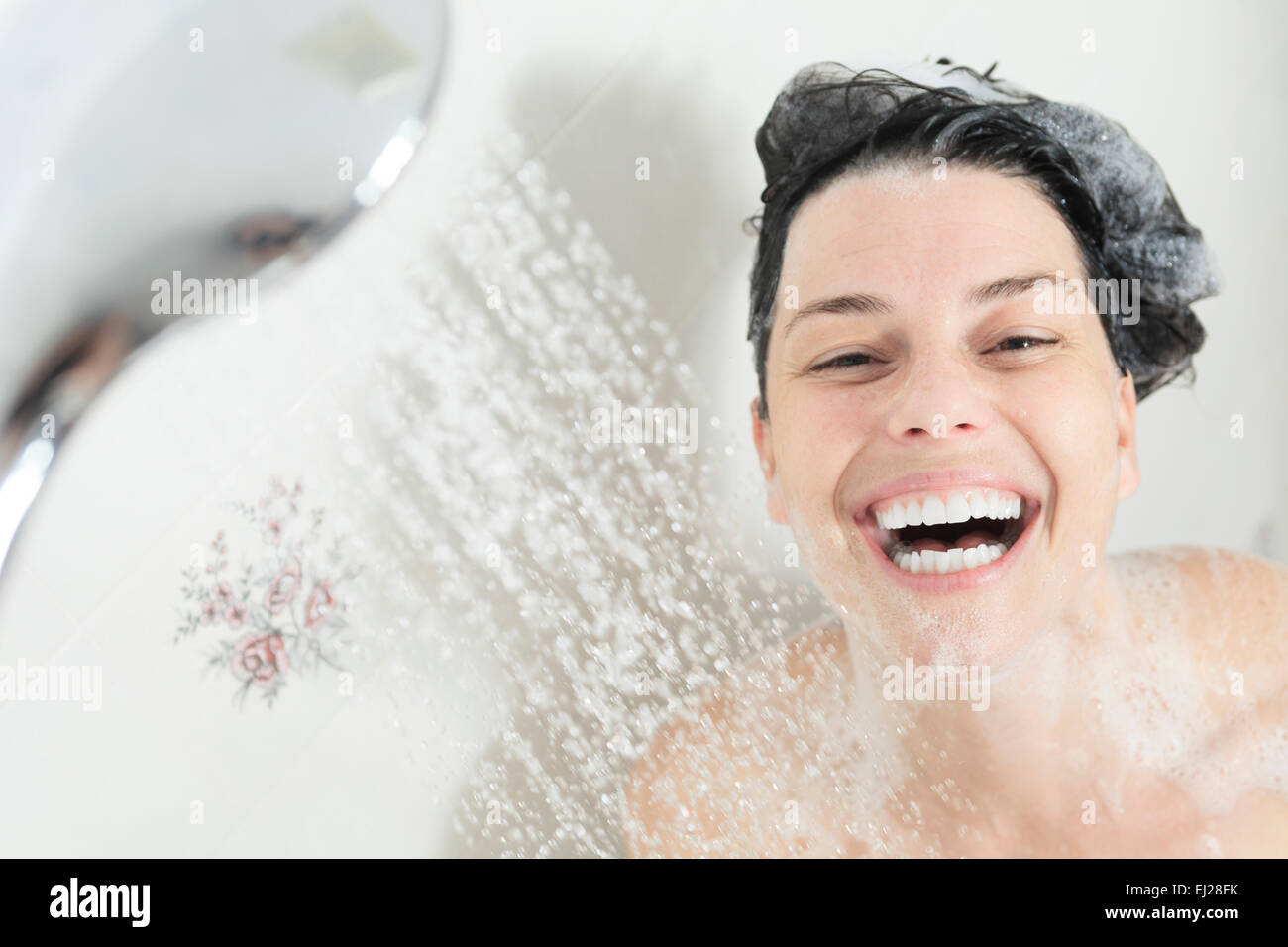 Woman shower body wash hi-res stock photography and images - Alamy