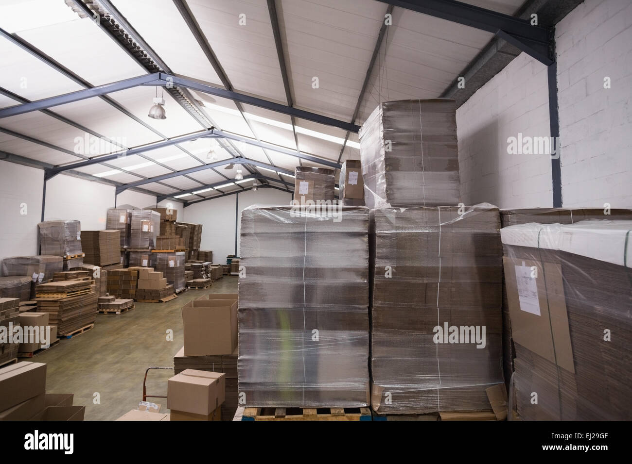 Stack cardboard hi-res stock photography and images - Alamy