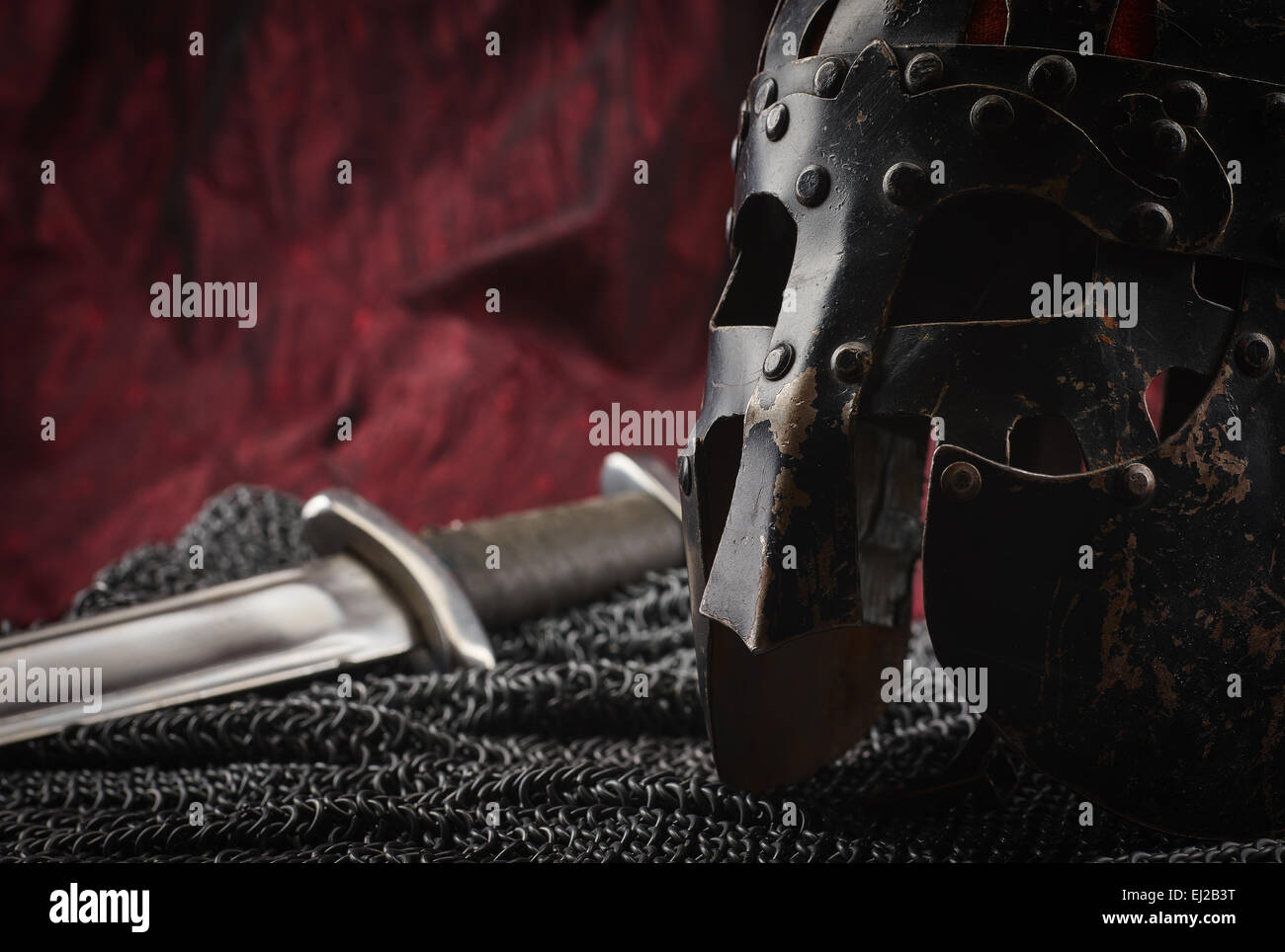 Medieval armour hi-res stock photography and images - Alamy