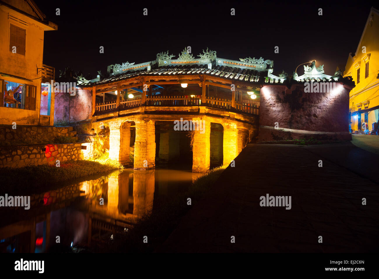 Old japanese bridge at night in Hoi An Stock Photo - Alamy