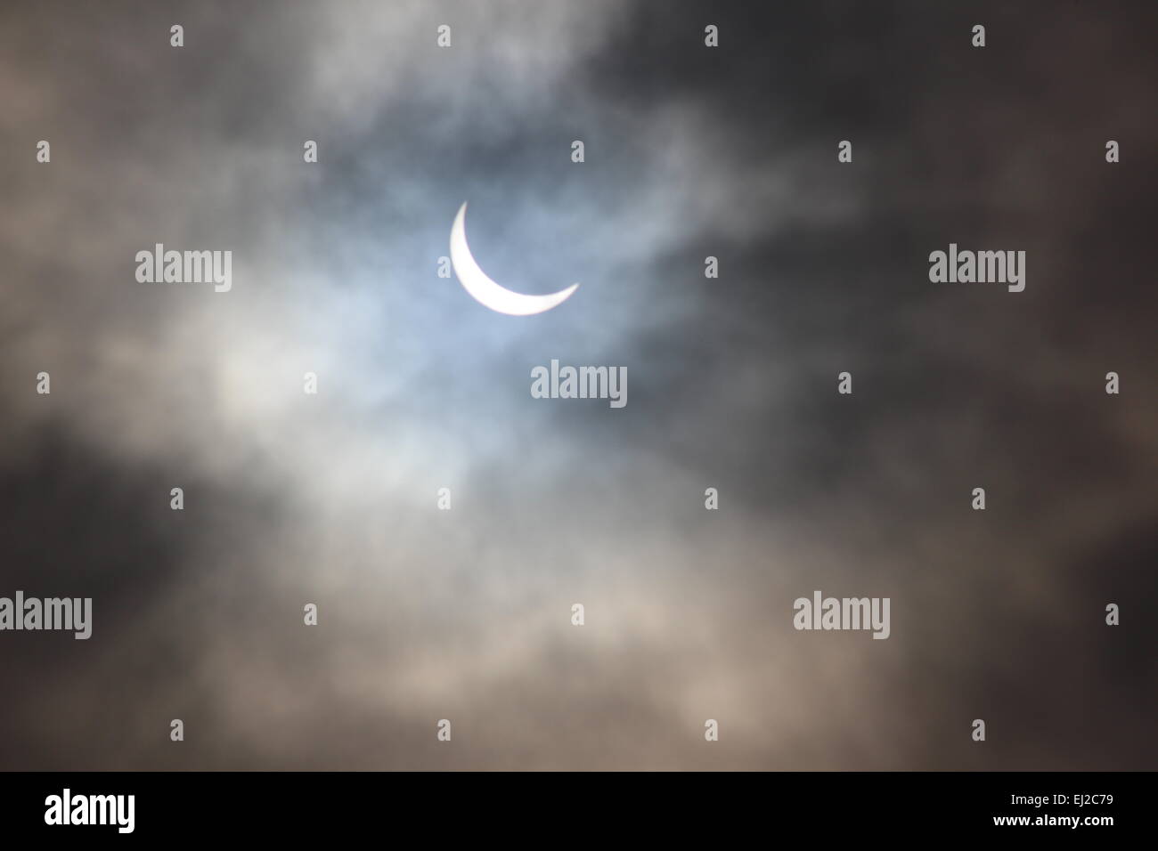 Partial Solar Eclipse in the UK, 20th March 2015 Stock Photo - Alamy
