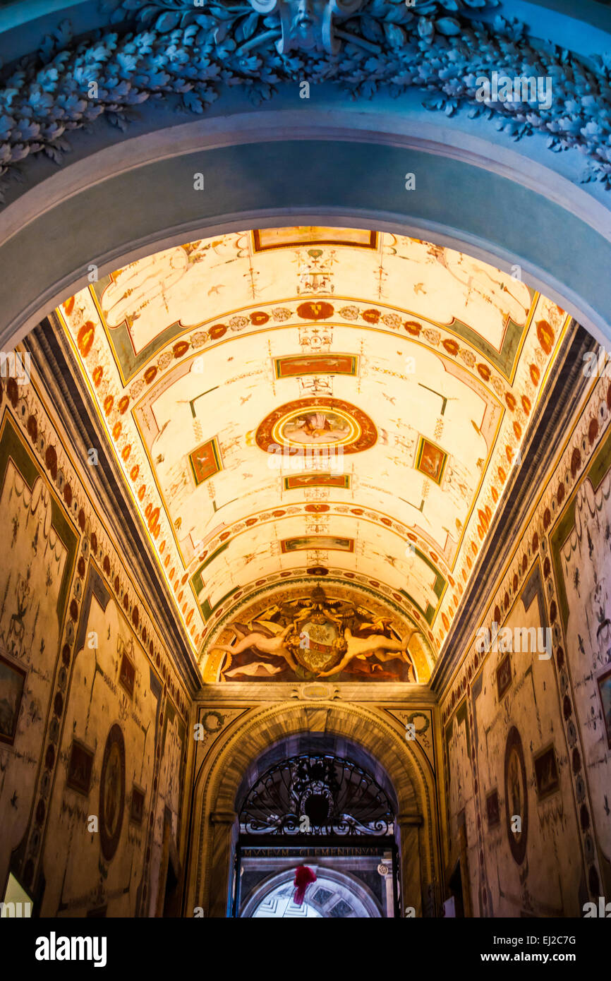 Entrance vatican museums vatican city hi-res stock photography and ...
