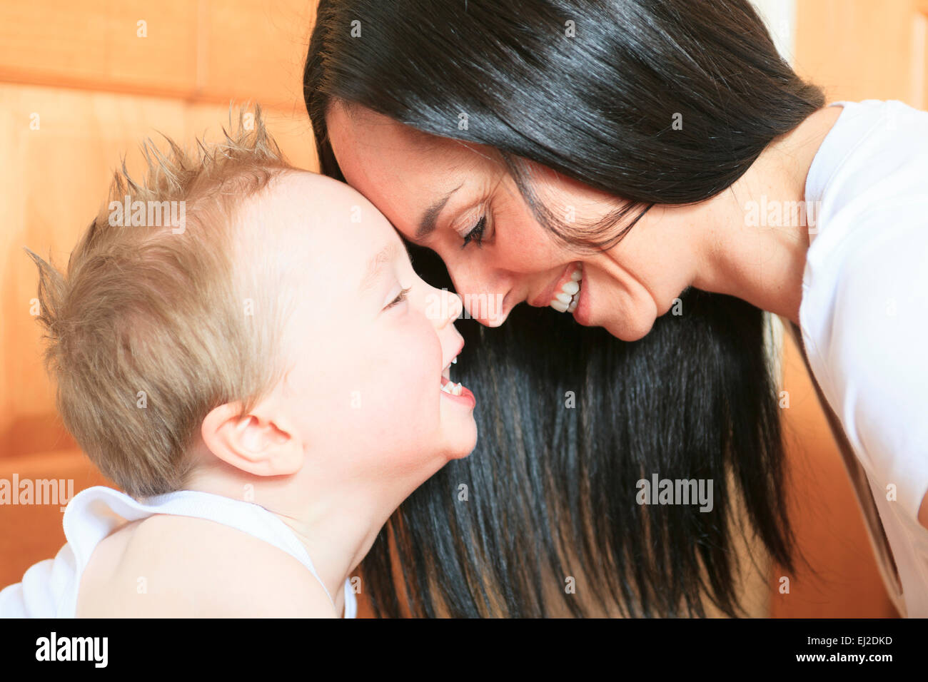 Grinning kid hi-res stock photography and images - Alamy