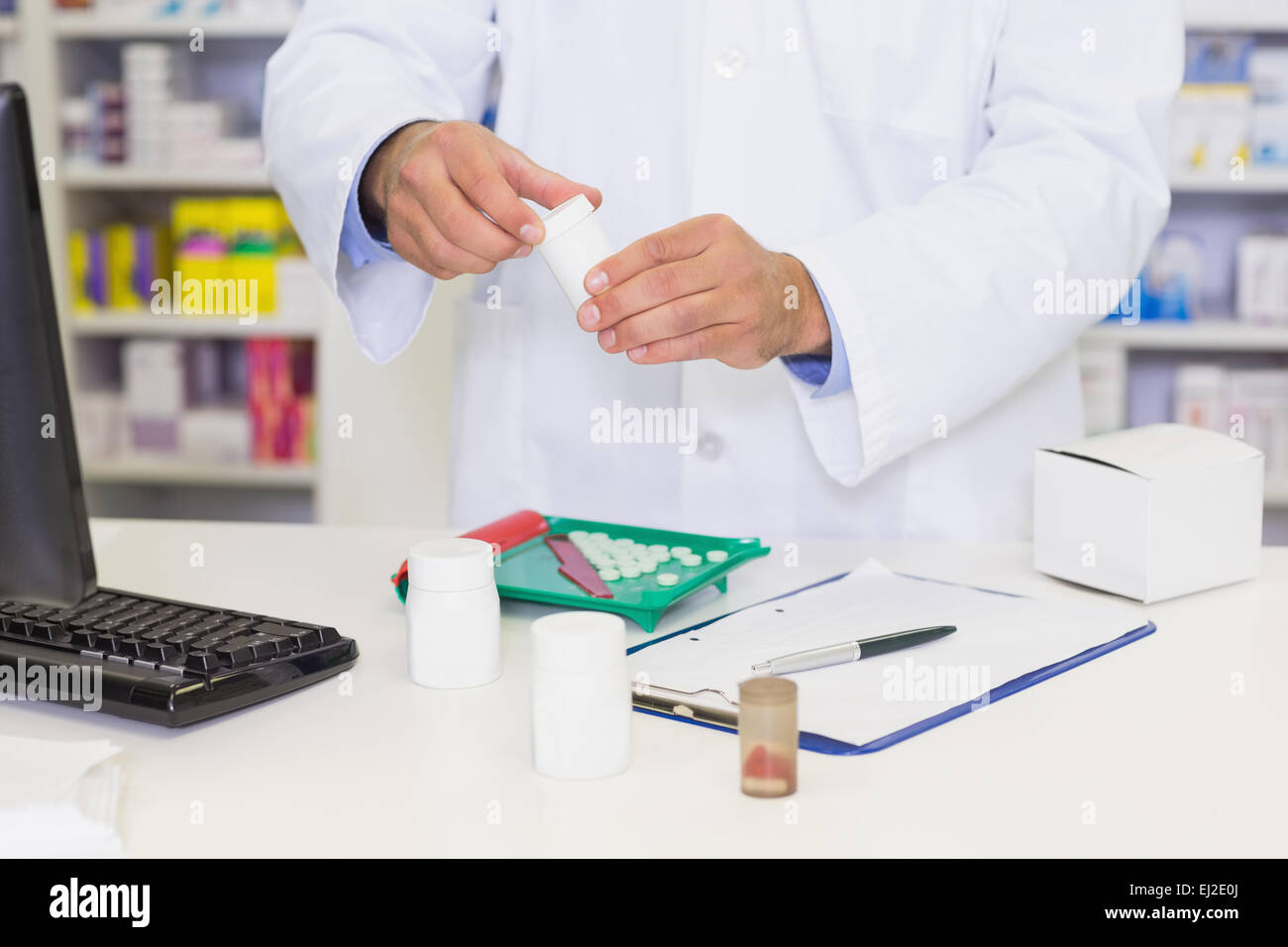 Mixing jar hi-res stock photography and images - Alamy