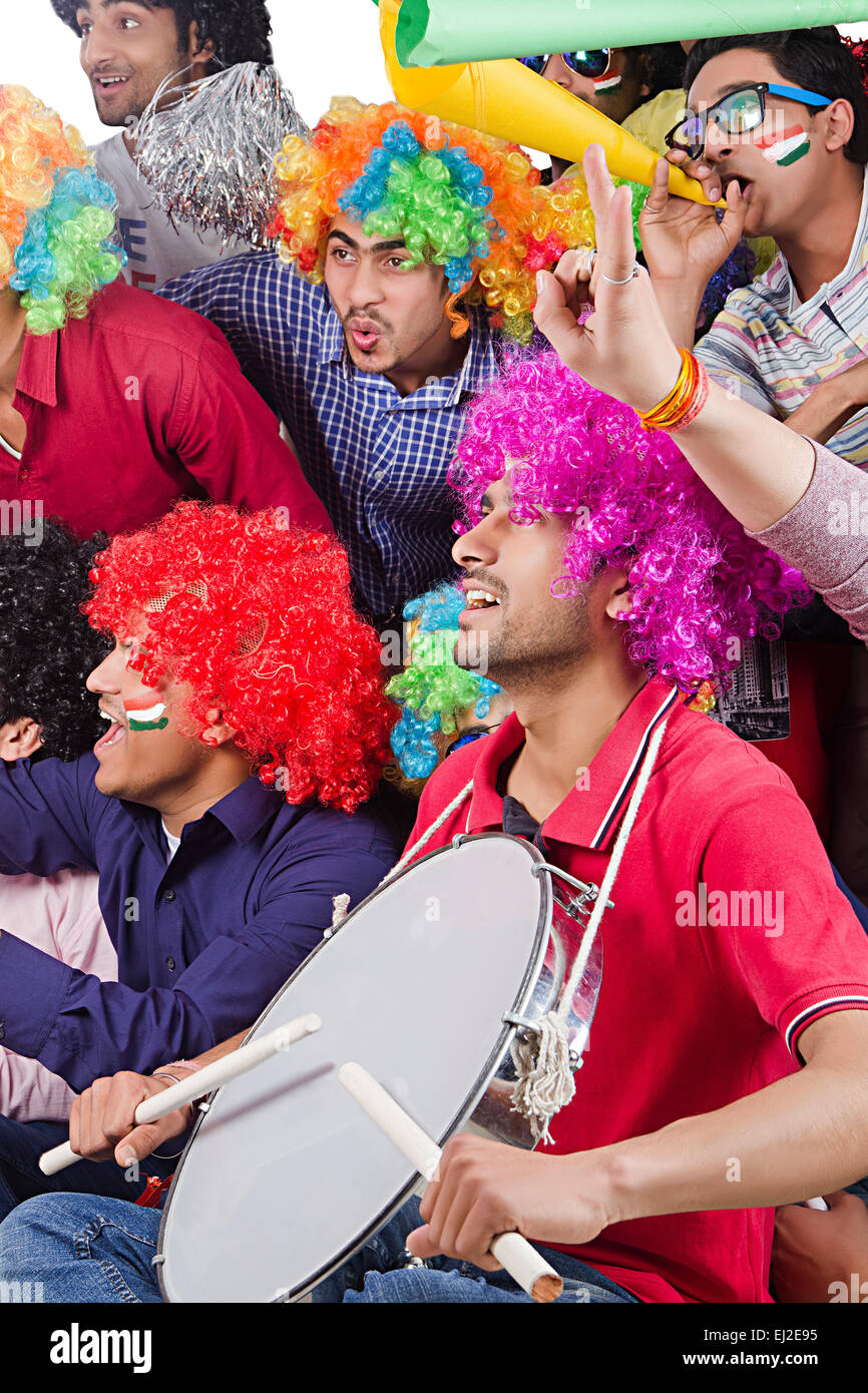 Cricket stadium crowd hi-res stock photography and images - Alamy