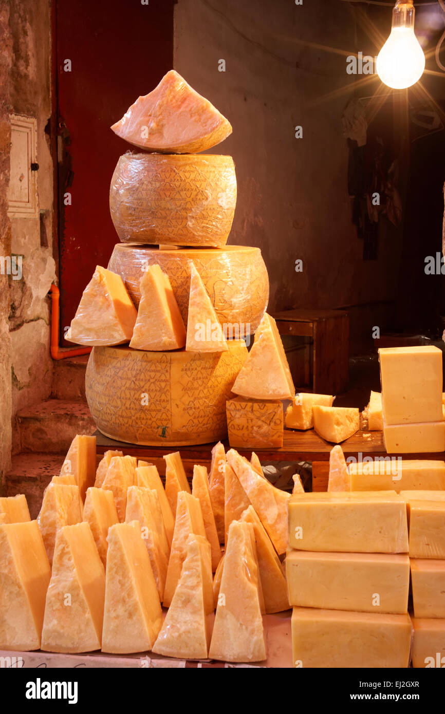 Ballaro market in Palermo, Sicily Stock Photo - Alamy
