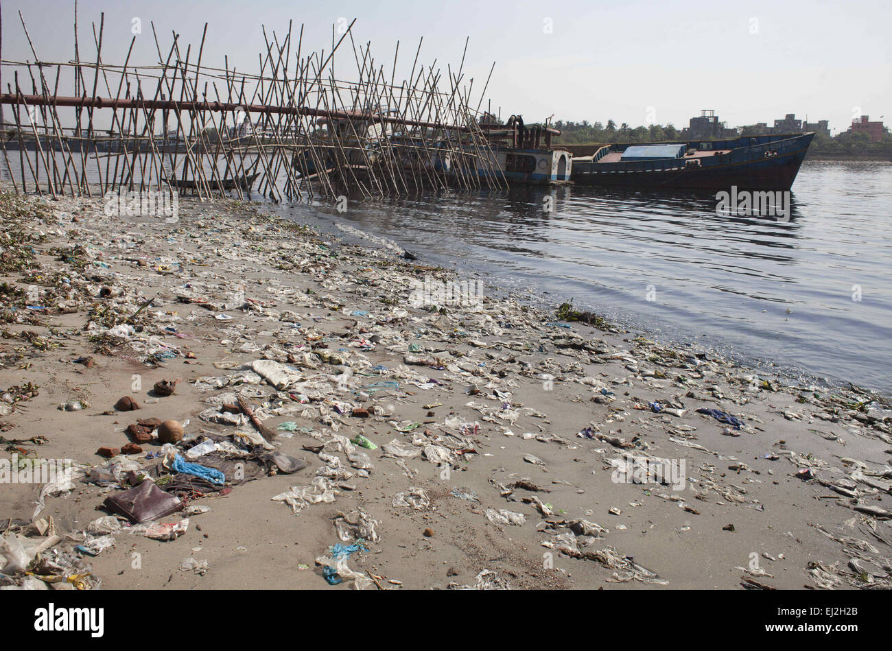 Factory dumping waste river hi-res stock photography and images - Alamy
