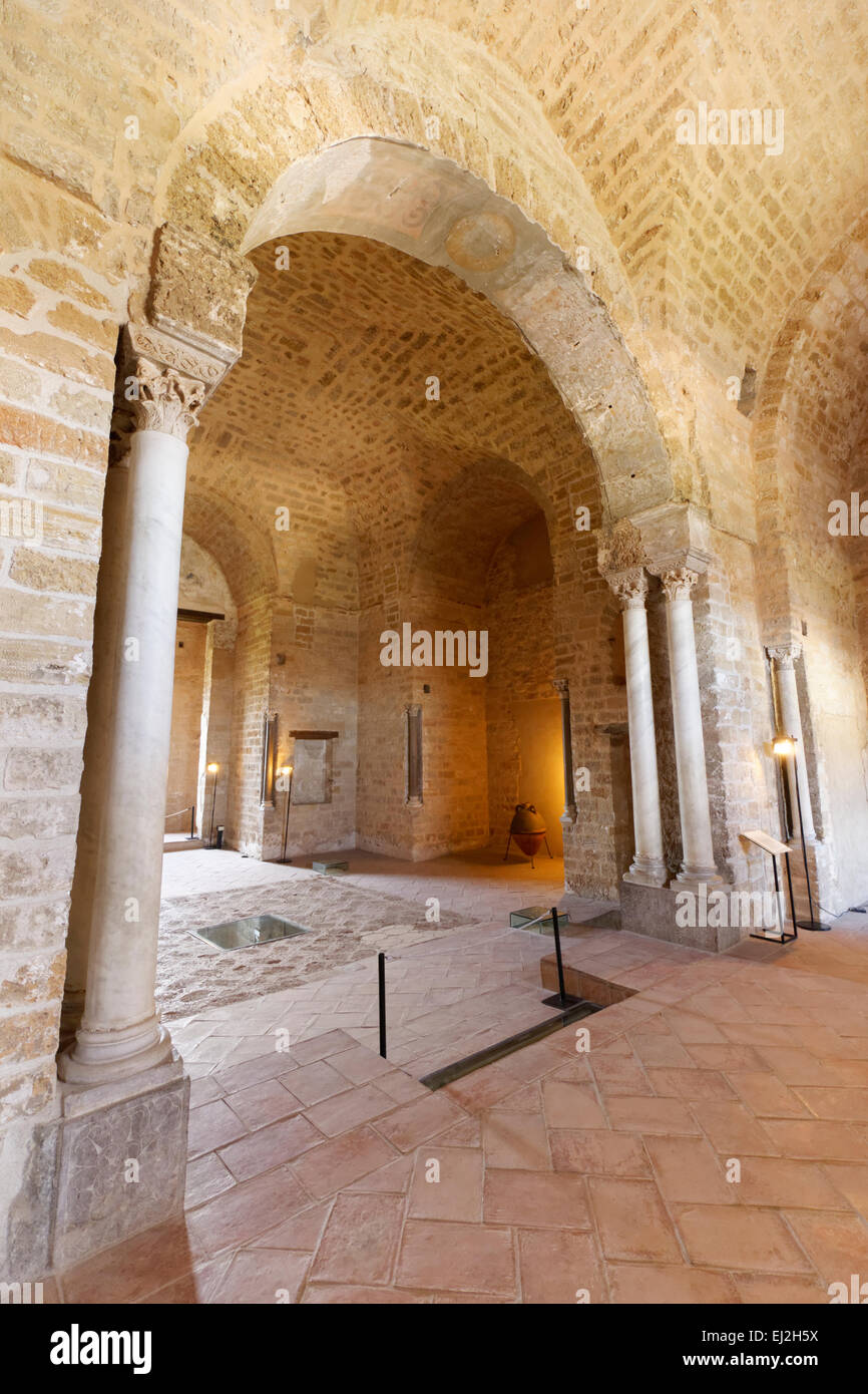Zisa castle in Palermo, Sicily Stock Photo - Alamy