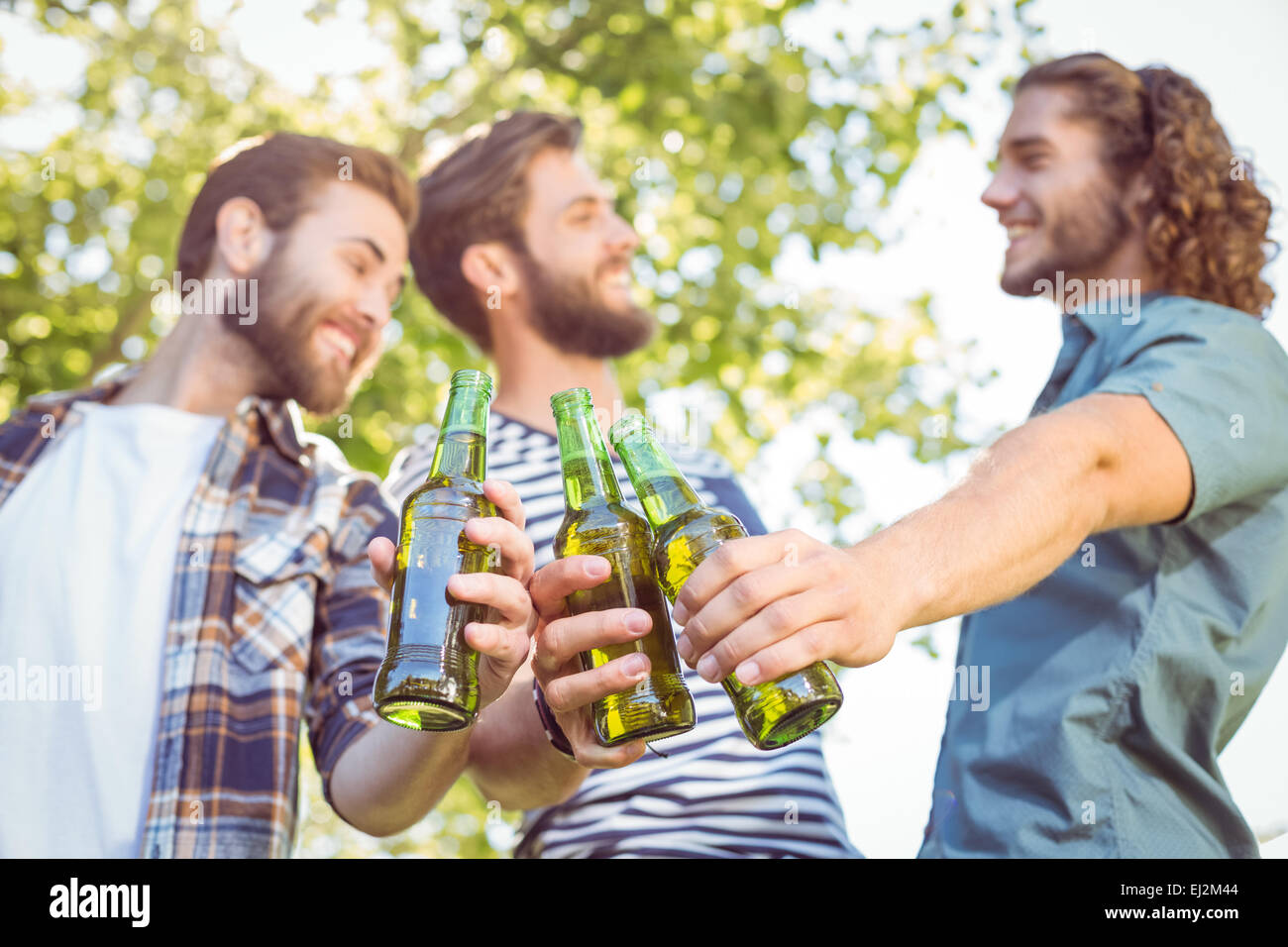 Having a beer with friends hi-res stock photography and images - Alamy