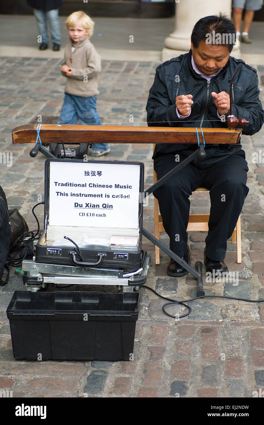 Chinese zither qin hi-res stock photography and images - Alamy