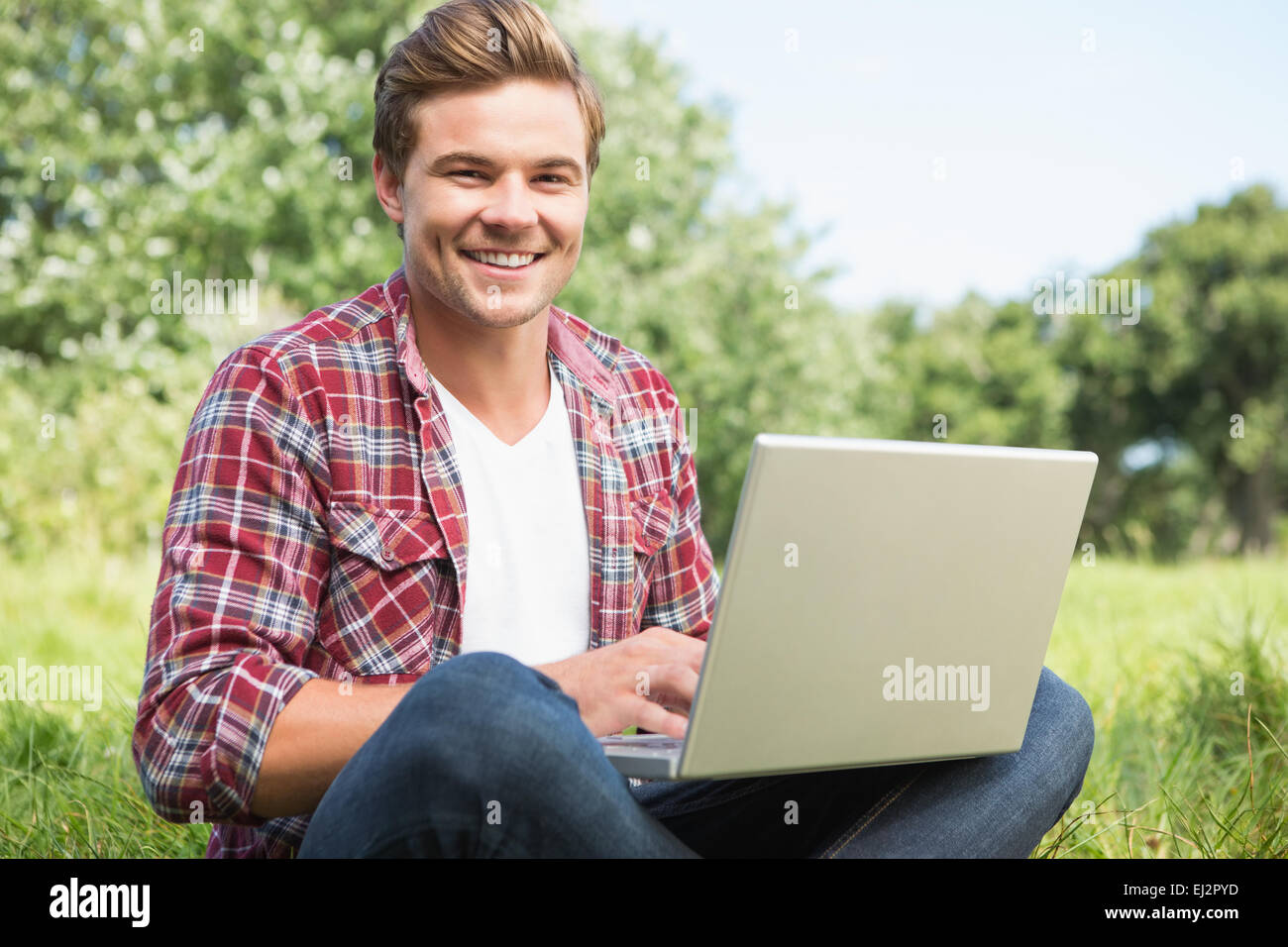 Laptop park hi-res stock photography and images - Alamy