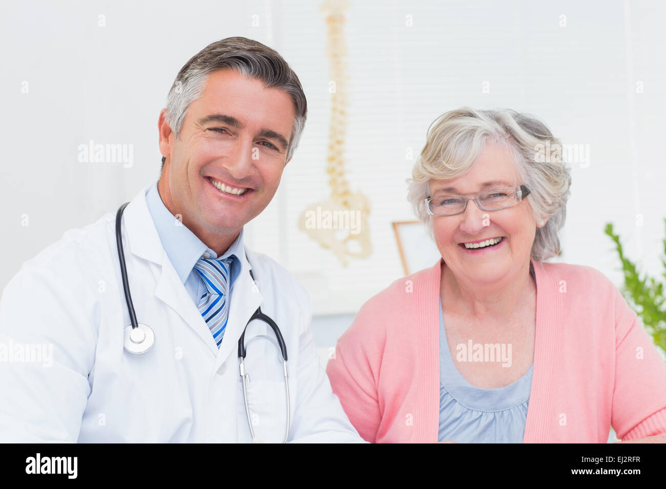 Happy clinic hi-res stock photography and images - Alamy