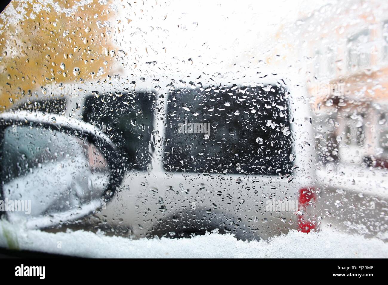 Snowfall accident hi-res stock photography and images - Alamy