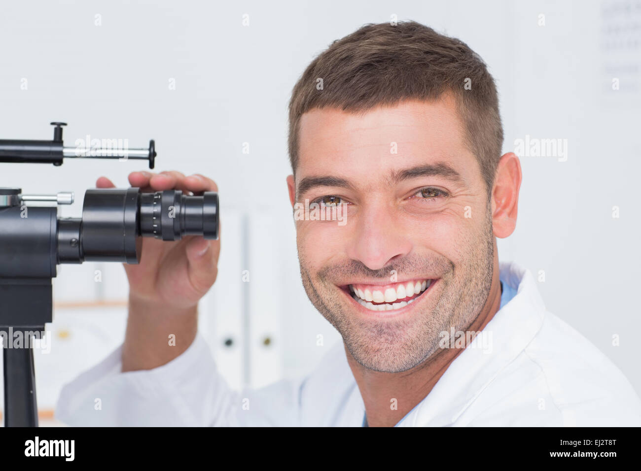 Eye examination using slit lamp hi-res stock photography and images - Alamy