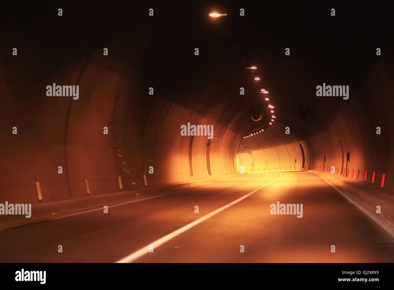 Blurred image background tunnel hi-res stock photography and images - Alamy