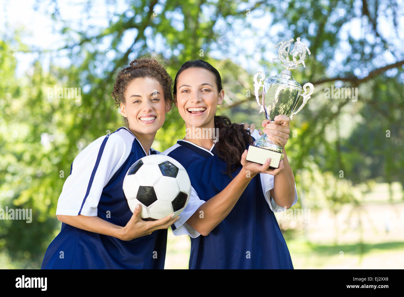 Soccer players cheering portrait hi-res stock photography and images ...