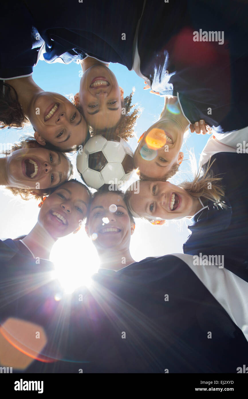 Smiling soccer players ball hi-res stock photography and images - Alamy