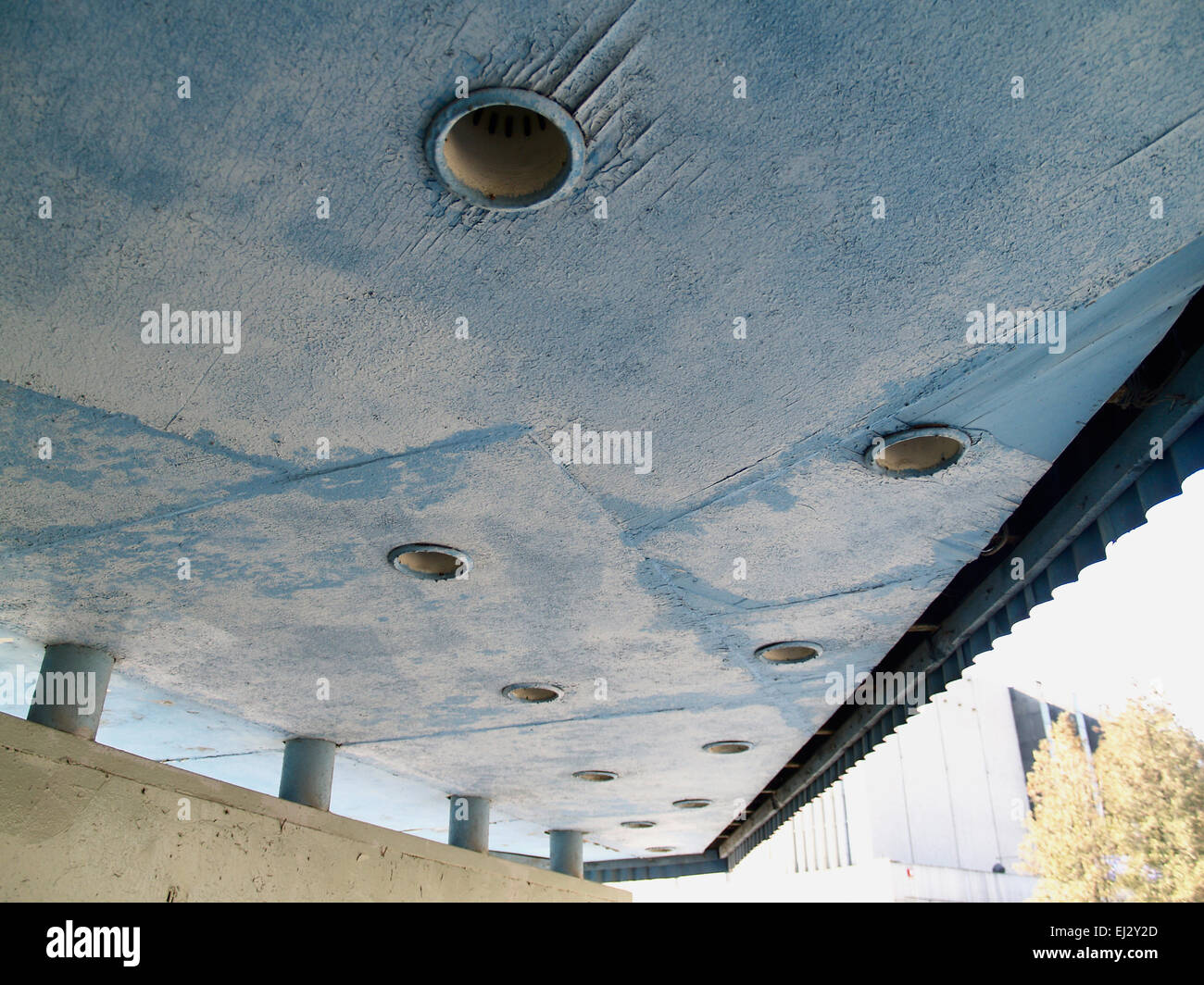 Blue painted veneer textured ceiling Stock Photo - Alamy