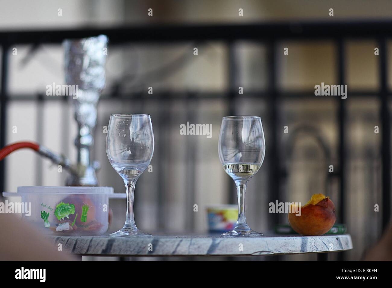tableware, glass beakers in the restaurant Stock Photo - Alamy
