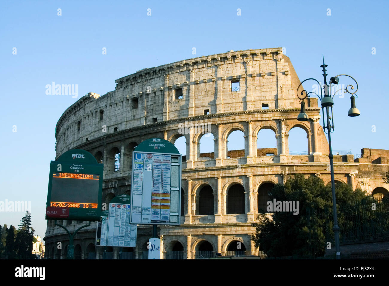 Italy rome bus stop sign hi-res stock photography and images - Alamy