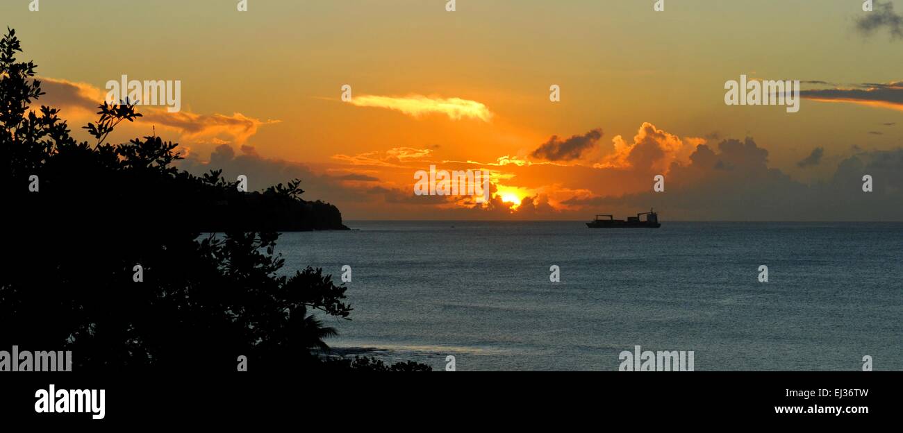 Sunset in exotic paradise Stock Photo - Alamy