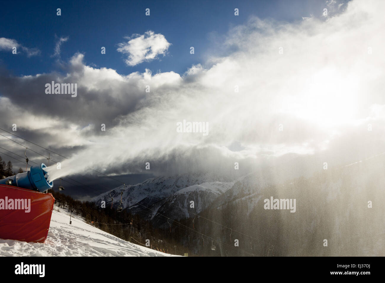 Snow machine gun Stock Photo - Alamy